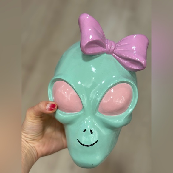 Other | Mint Green Alien Head With Pink Bow | Poshmark